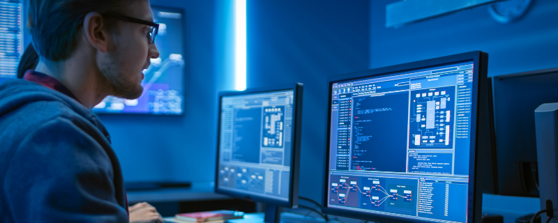 Fiche métier Administrateur réseau : formations, mission, reconversion